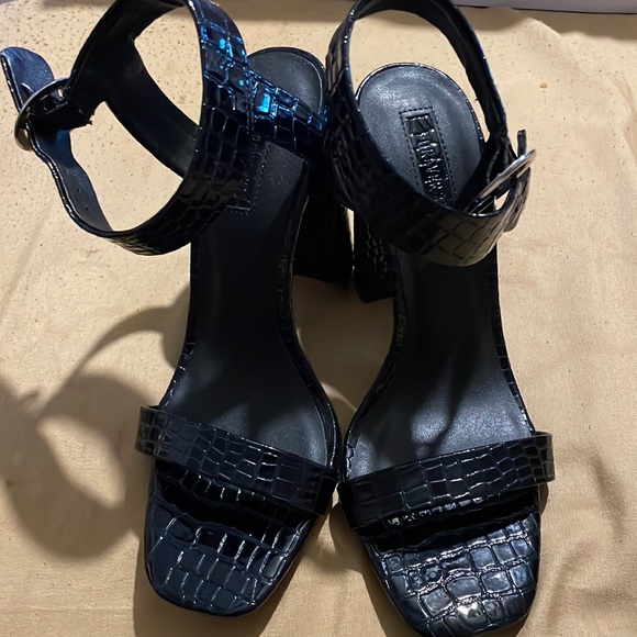 Forever 21 | Shoes | Beautiful Black Sandals Like New | Poshmark